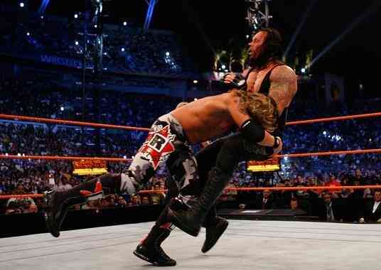 Gewusst wie: WWE Wrestling-Moves zu tun